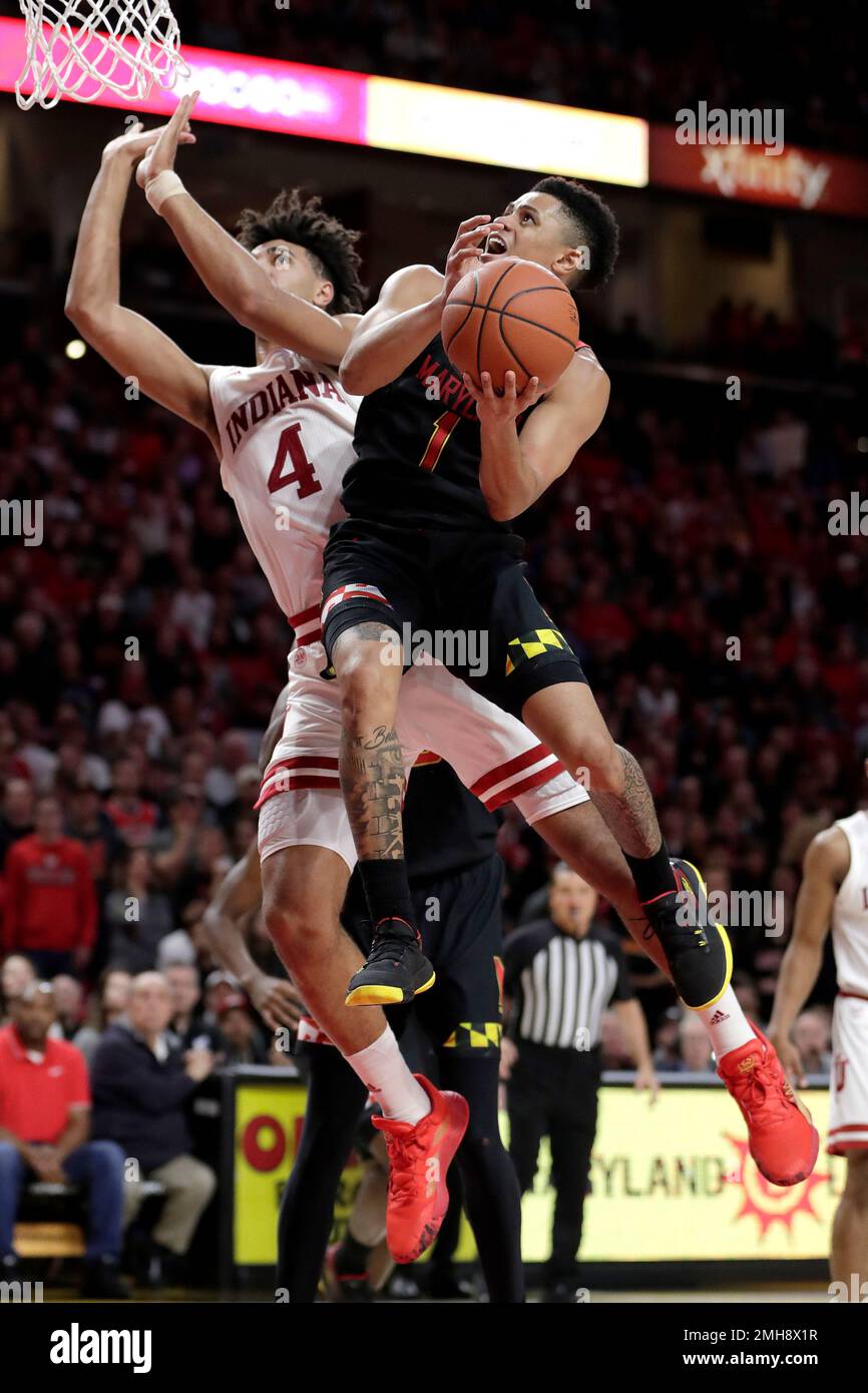 Maryland guard Anthony Cowan Jr. (1) goes up for a shot against Indiana ...