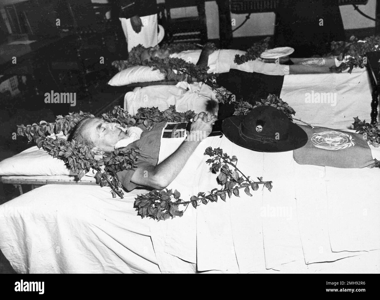 FILE - In this Sept. 17, 1948 file photo, the bodies of Count Folke ...