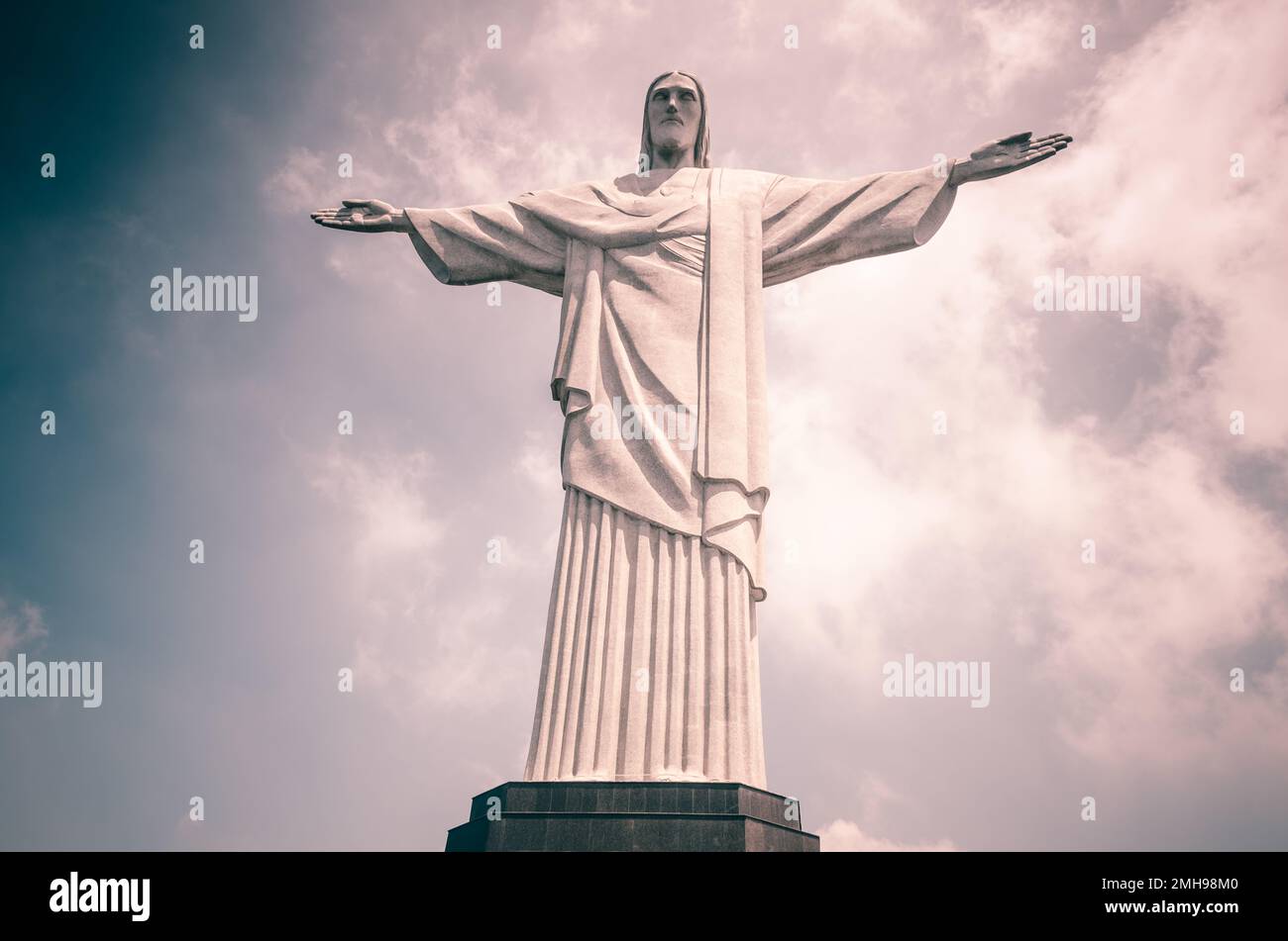 Christ Redeemer, seven wonders of the world list, Corcovado Hill ...