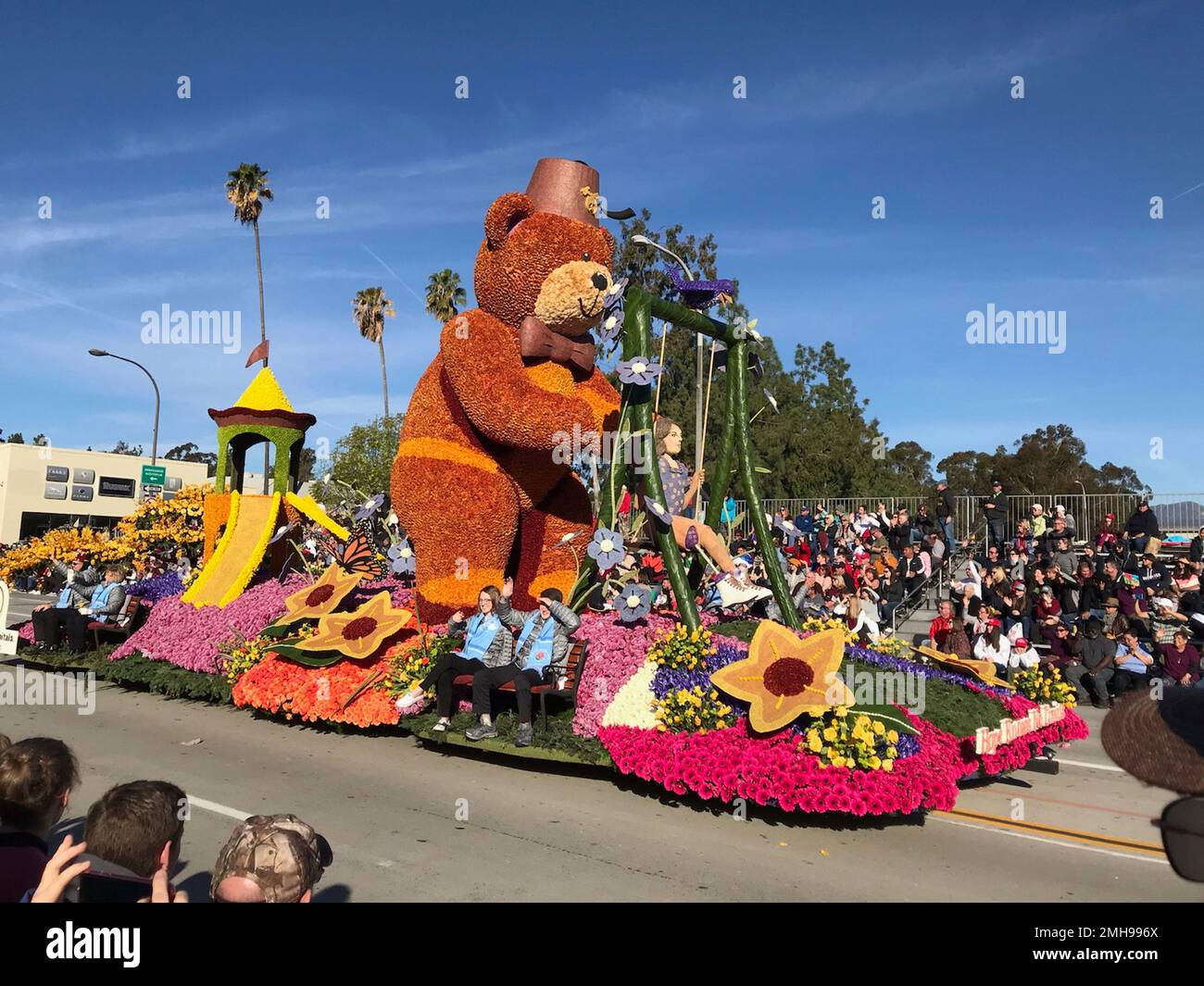 The Shriners Hospitals for Children float rides the 131st Rose Parade ...