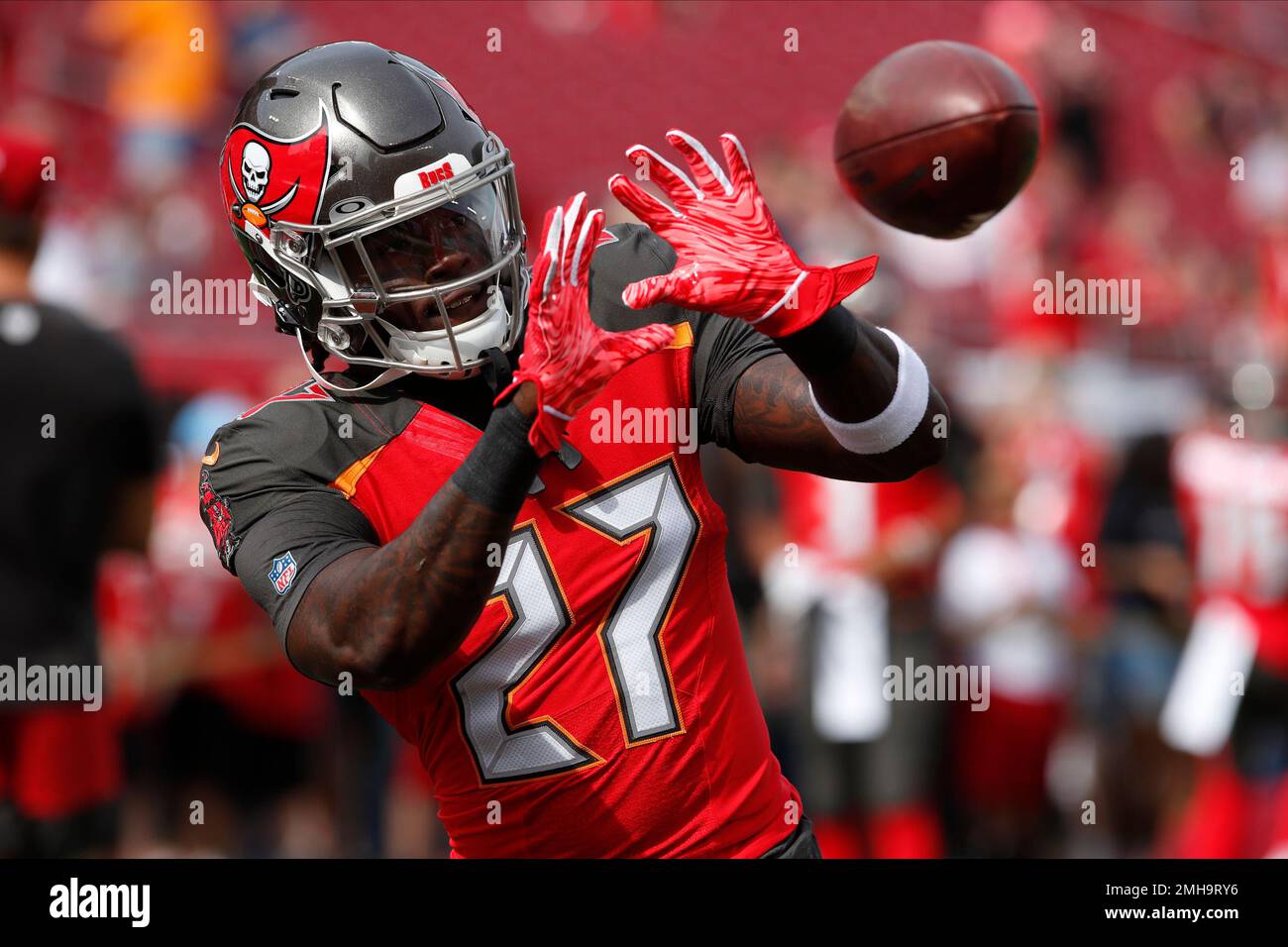 Tampa Bay Buccaneers running back Ronald Jones II (27) before an NFL ...