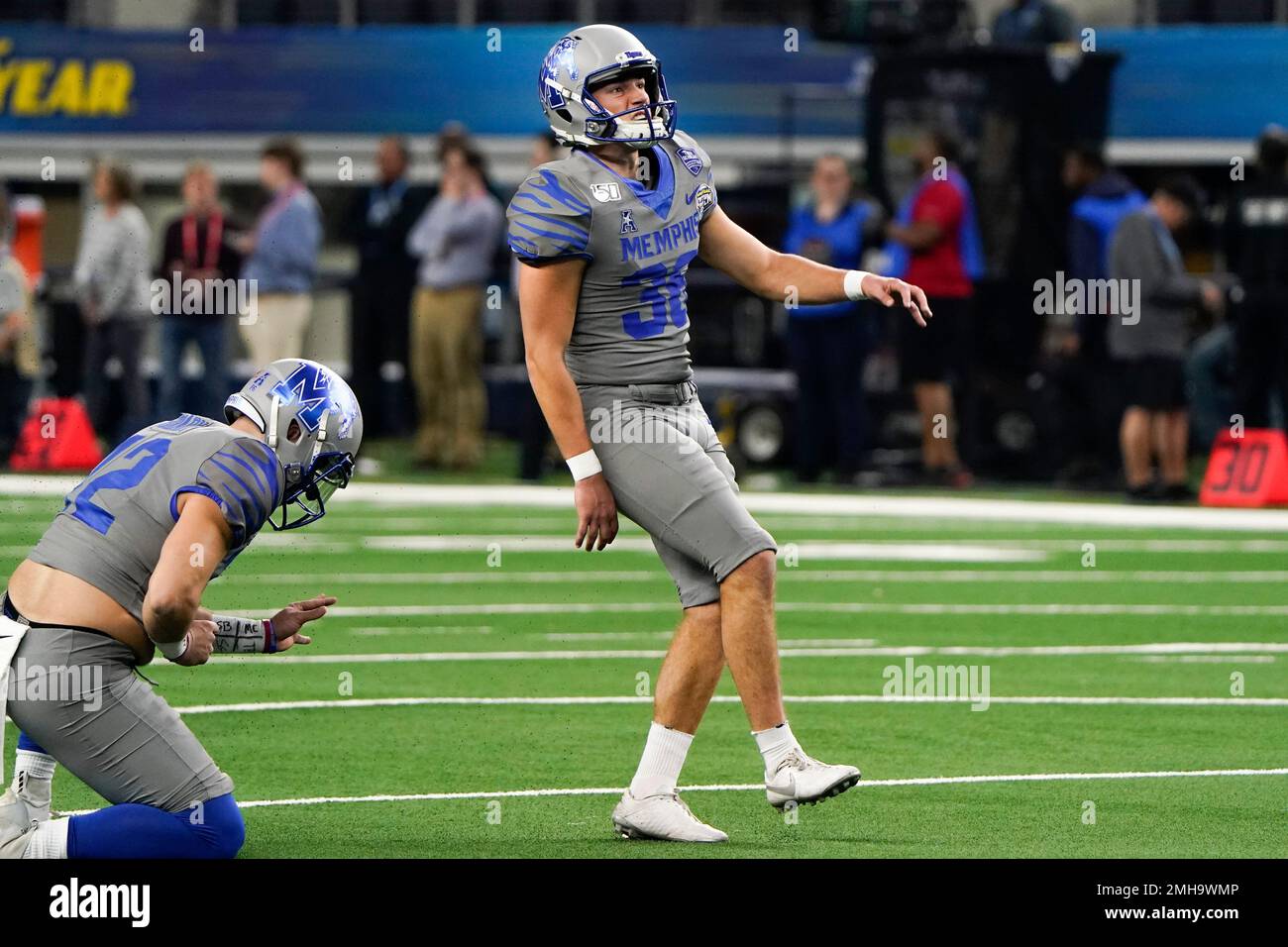Memphis place kicker Riley Patterson (36) watches his field goal ...