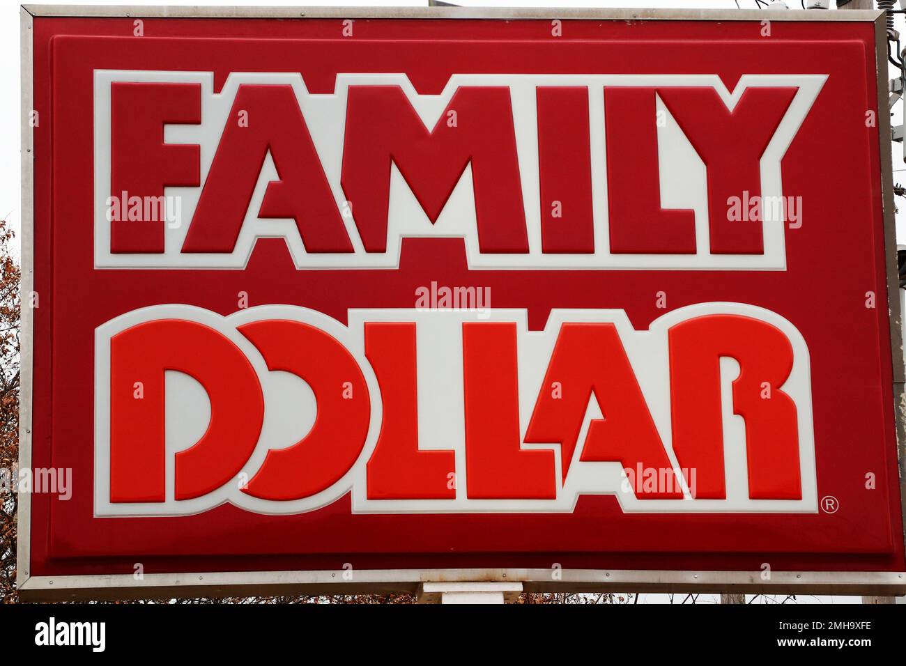 A large billboard sign beckons customers to this Family Dollar store in ...