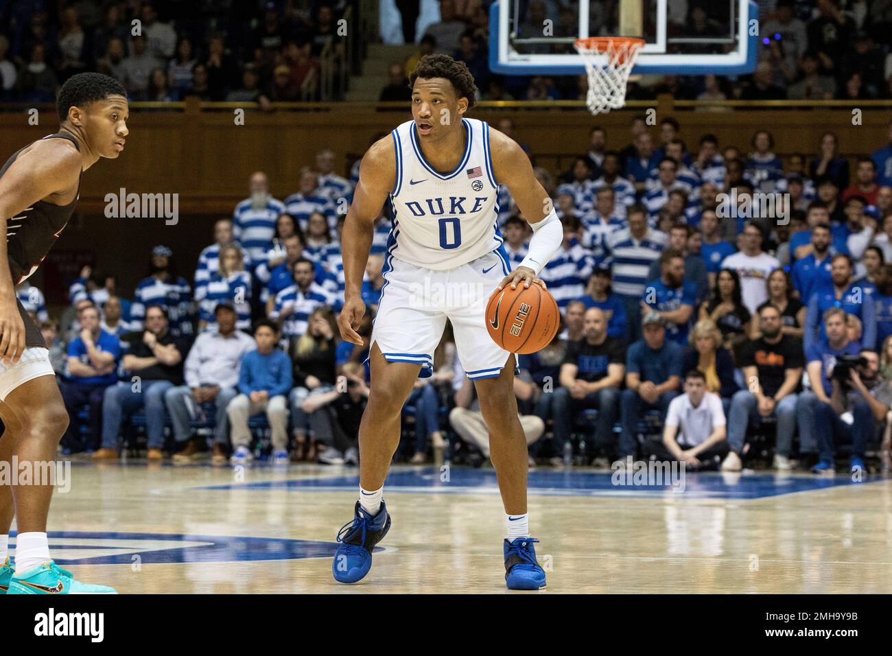 Duke's Wendell Moore Jr. (0) handles the ball during an NCAA college ...