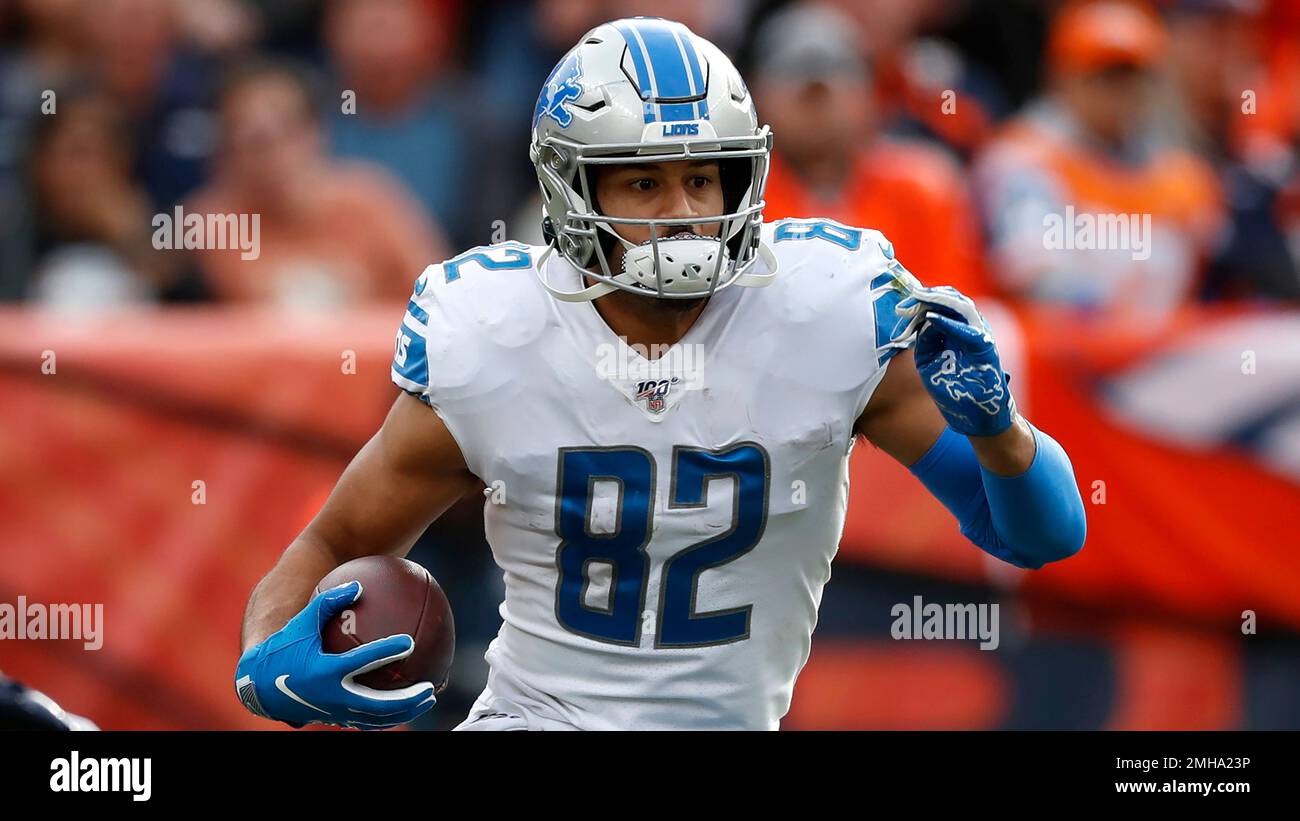Detroit Lions tight end Logan Thomas (82) runs a play against the ...