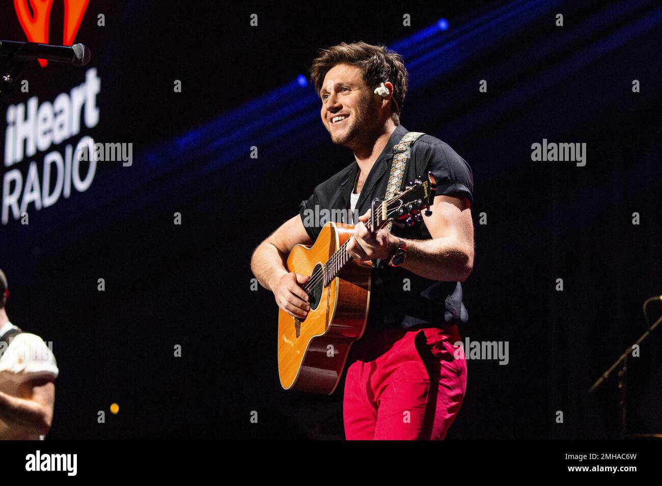 Niall Horan performs at Y100's Jingle Ball at BB&T Center, Sunday, Dec ...
