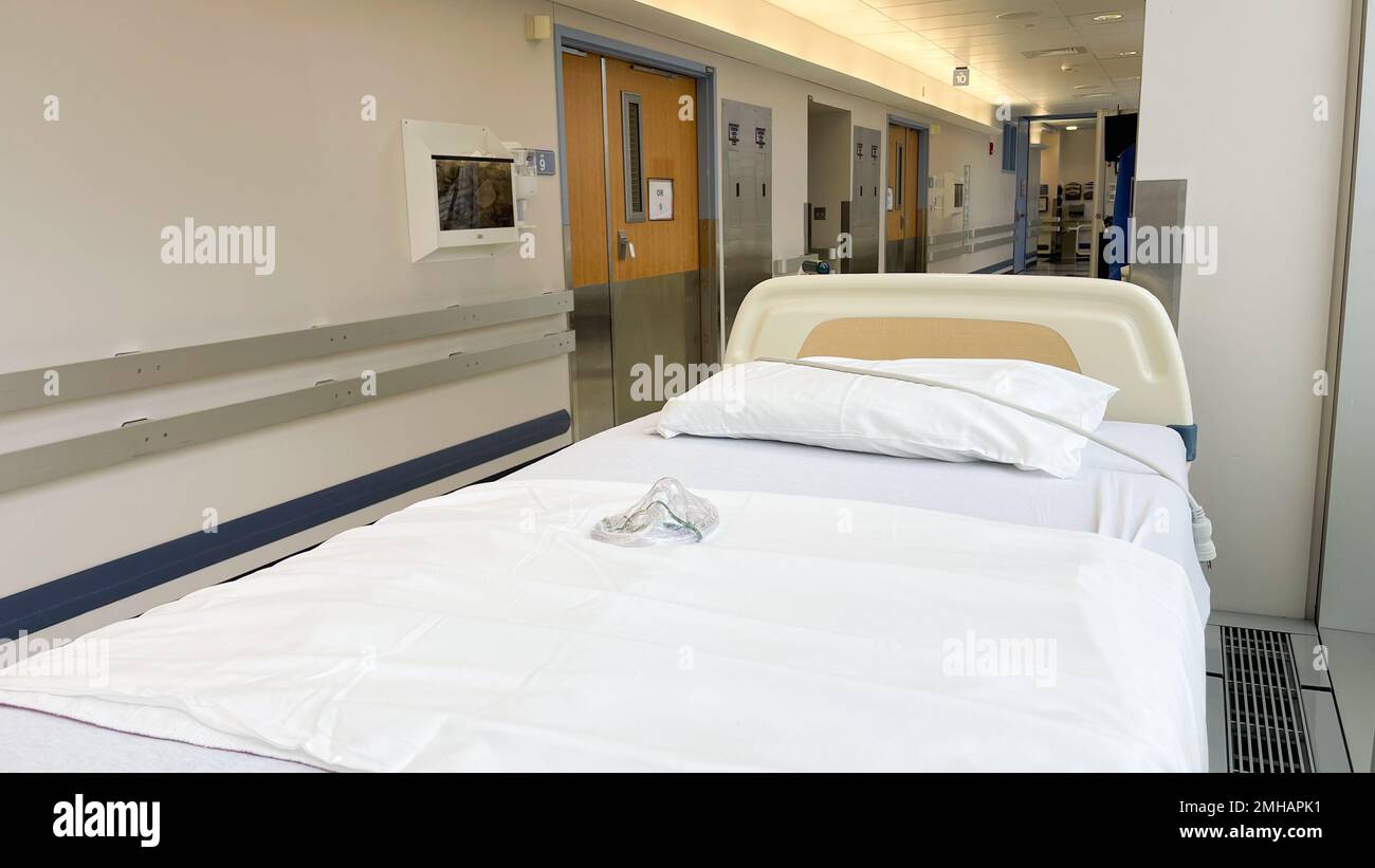 Hospital interior pastel hi-res stock photography and images - Alamy