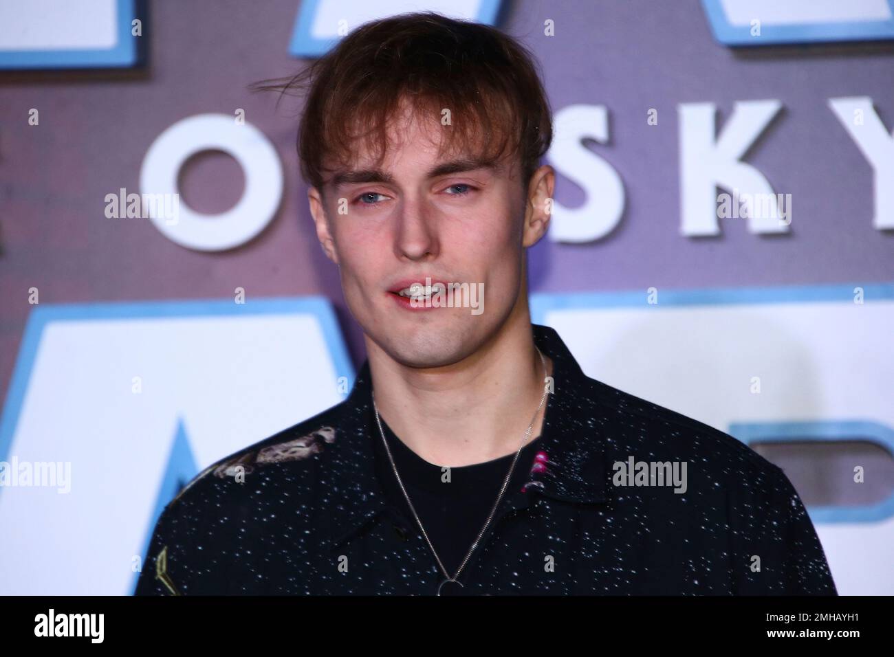 Sam Fender poses for photographers upon arrival at the premiere for the ...