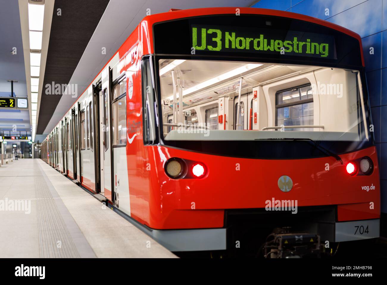 U3 platform hi-res stock photography and images - Alamy