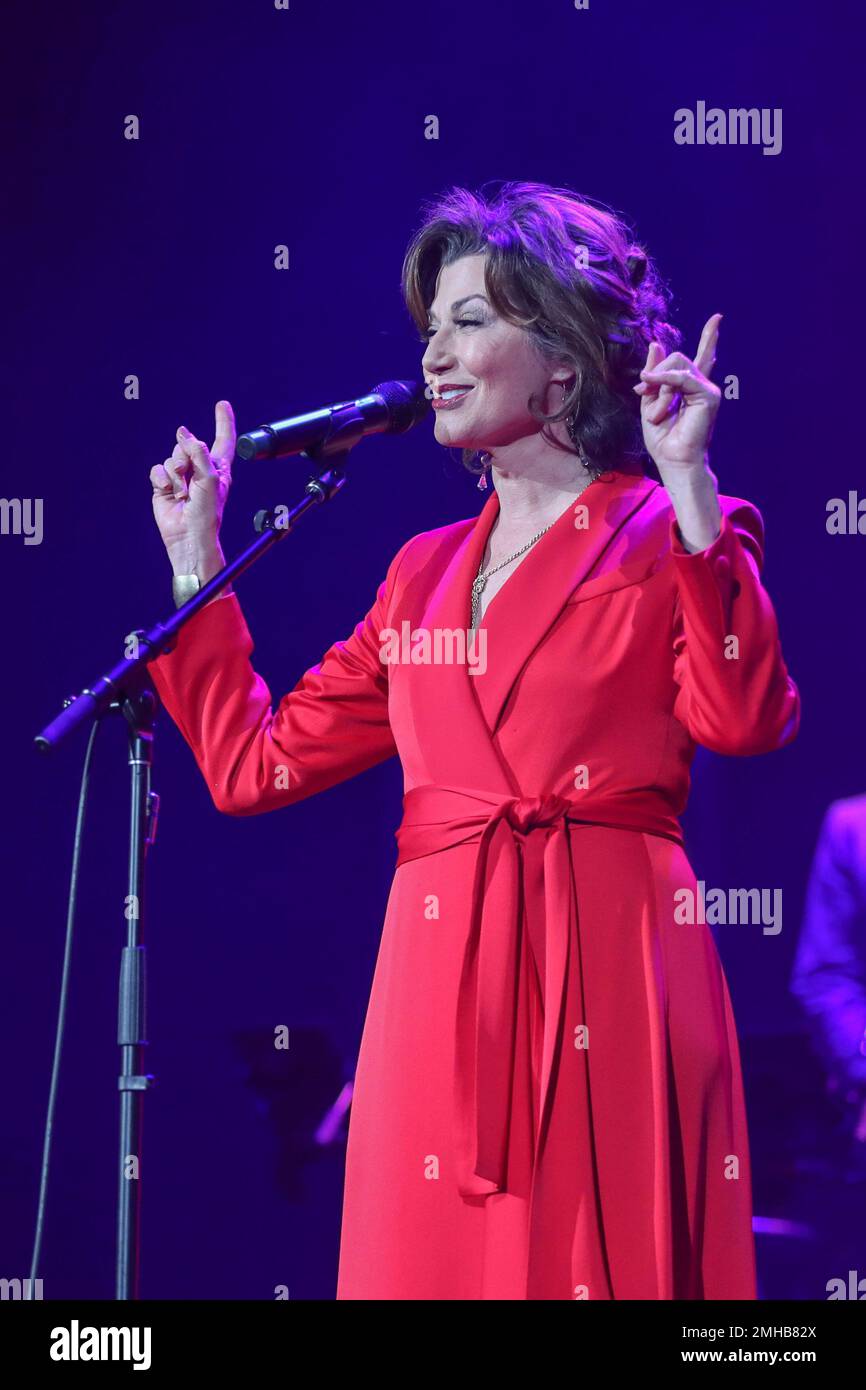 Amy Grant performs at Christmas at the Ryman at Ryman Auditorium, on ...