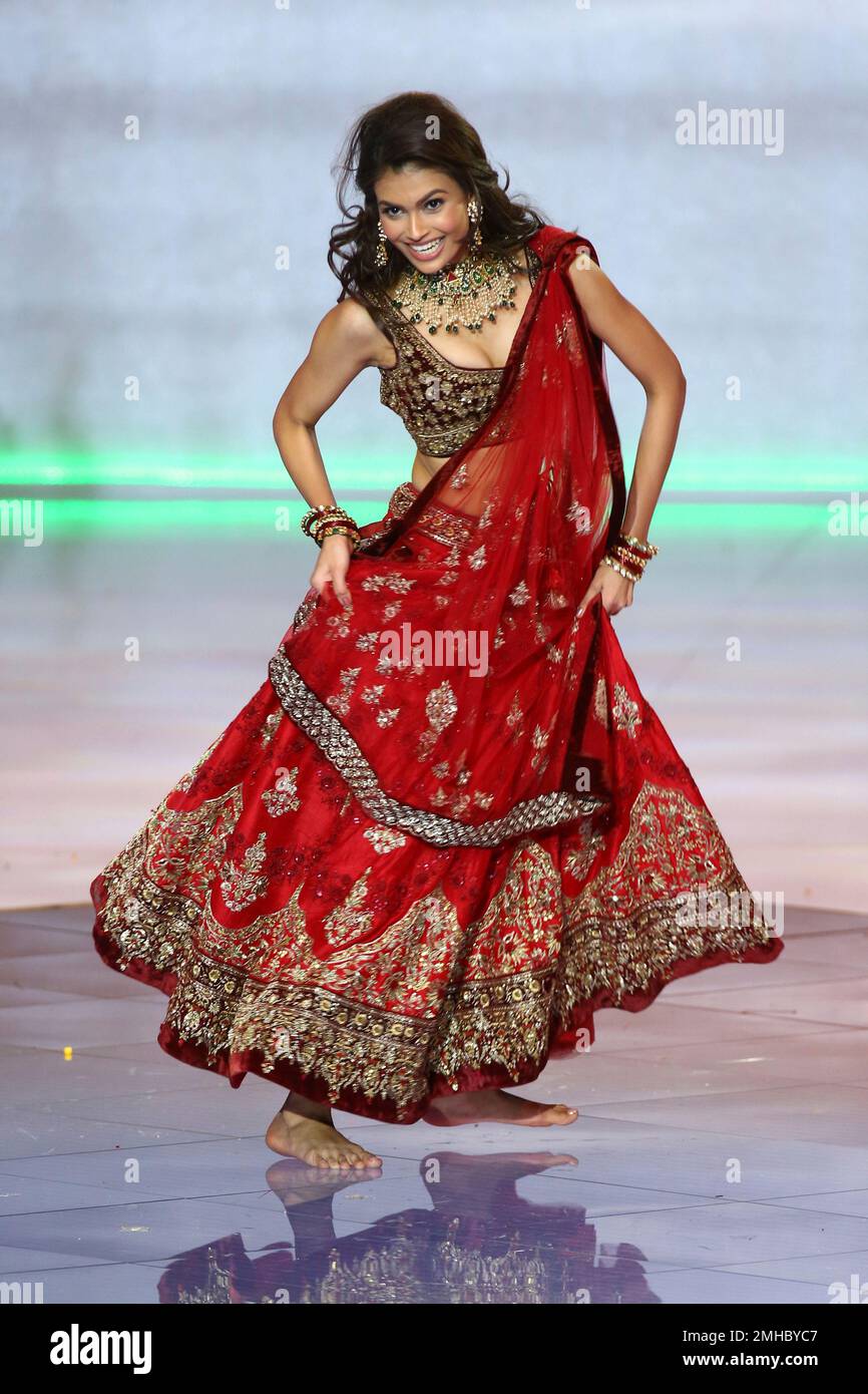 Miss India, Suman Rao, performs at the 69th annual Miss World ...