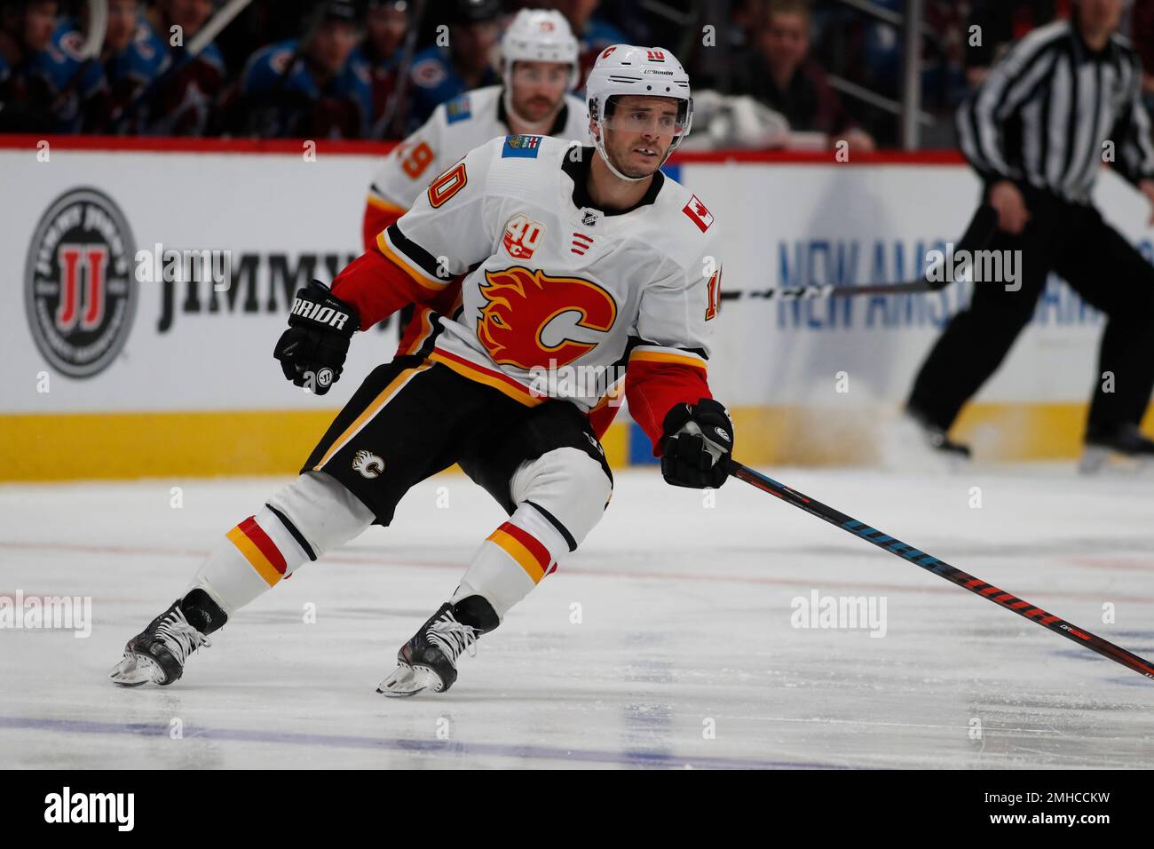 Calgary Flames center Derek Ryan (10) in the second period of an NHL ...