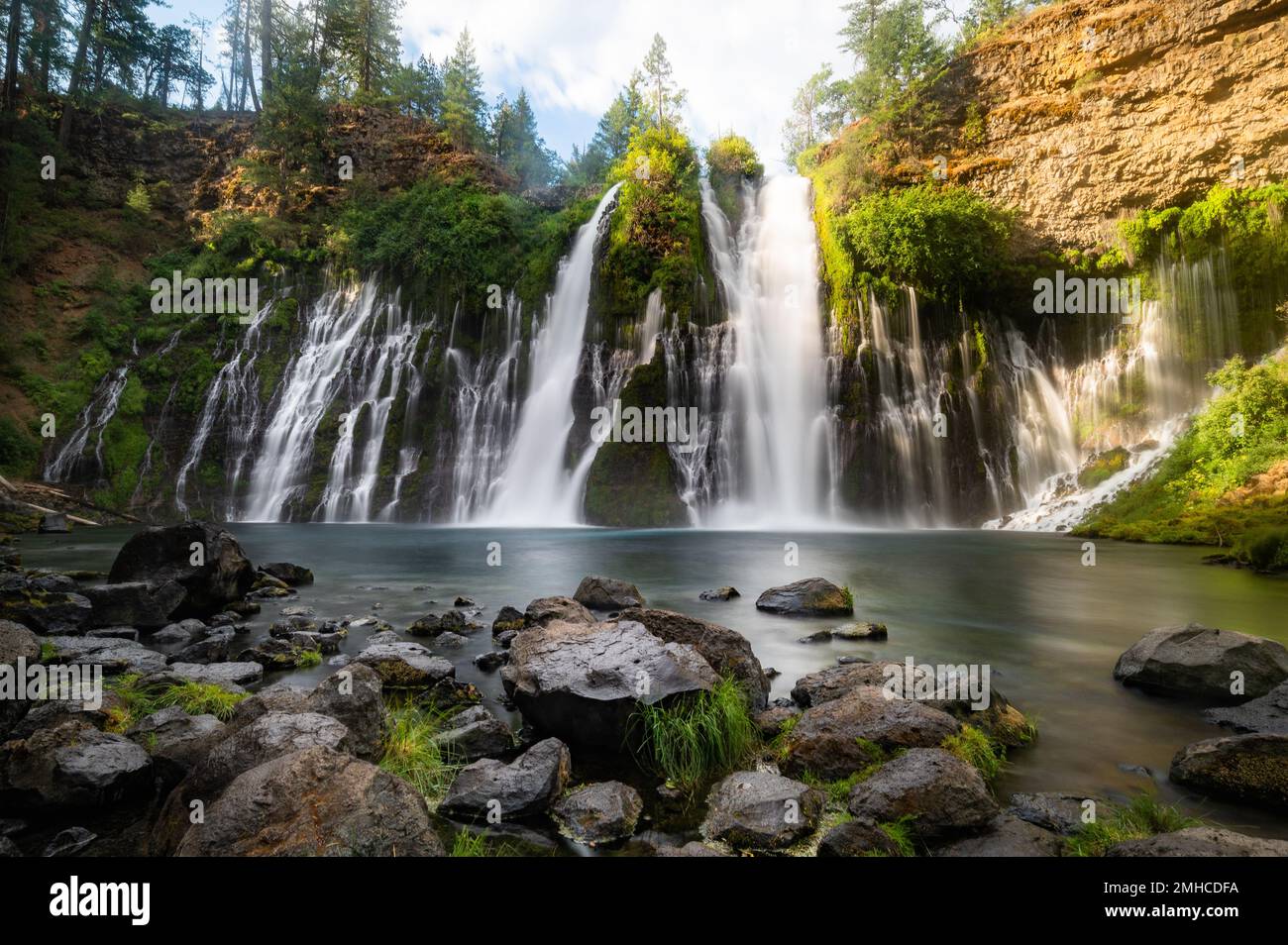 America waterfall hi-res stock photography and images - Alamy