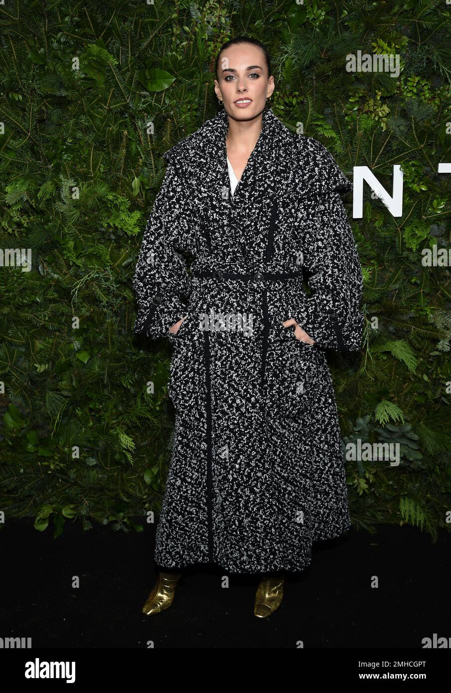 Sophie Auster attends the Chanel Nº5 In The Snow launch event at The ...