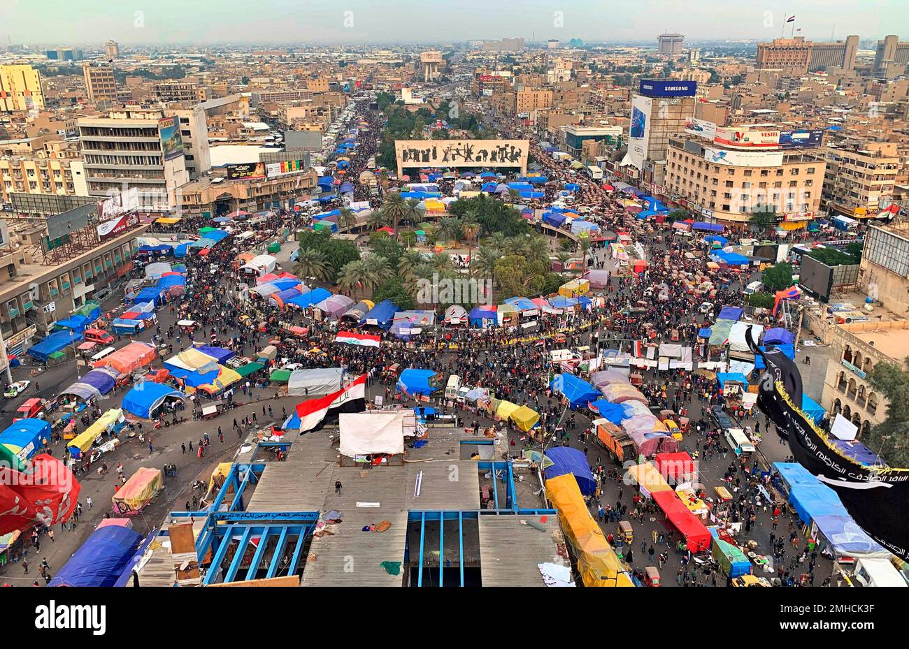Anti-government protesters gather in Tahrir Square during ongoing ...