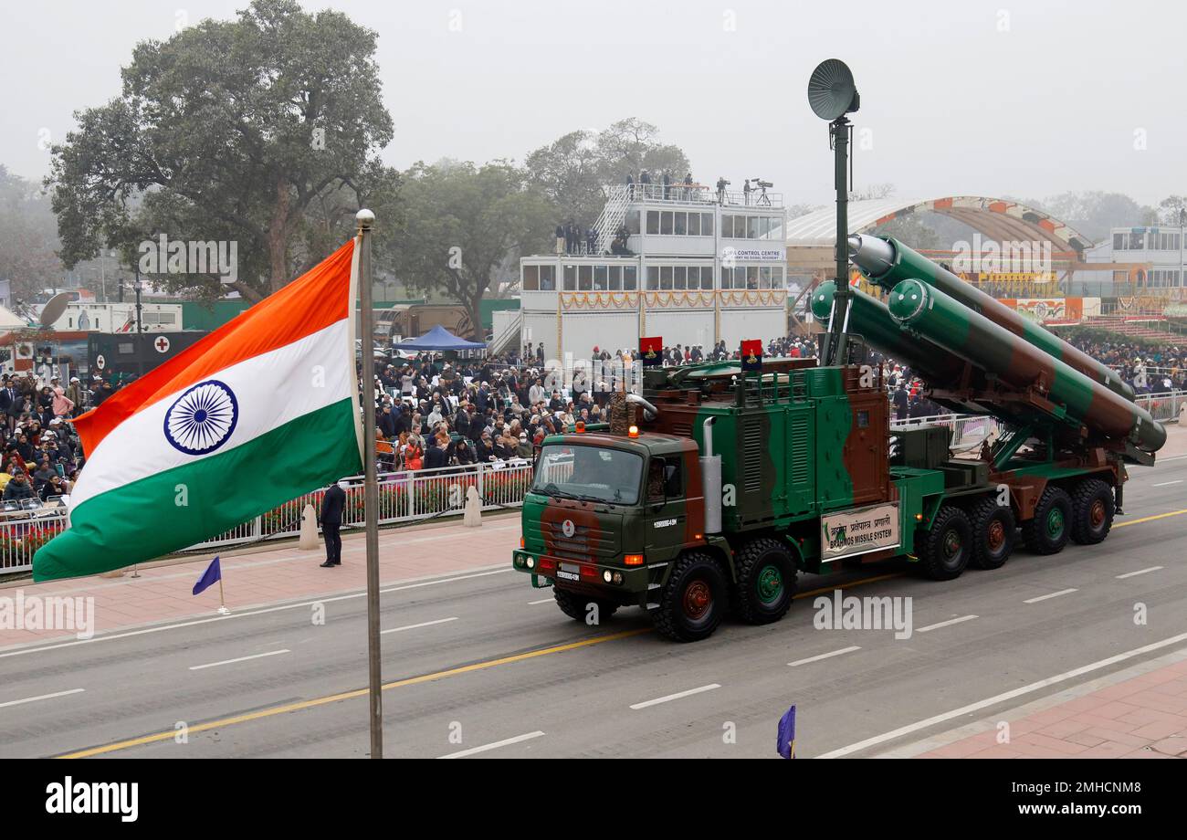 New Delhi, India. 26th Jan, 2023. Indian Army Brahmos Missile march at ...