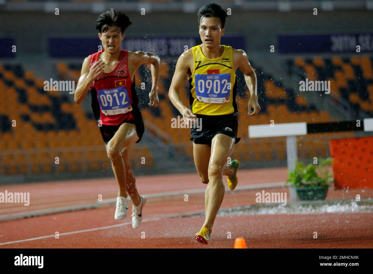 Vietnam's Luat Do Quoc,right, and Vietnam's Trung Cuing Nguyen, left ...