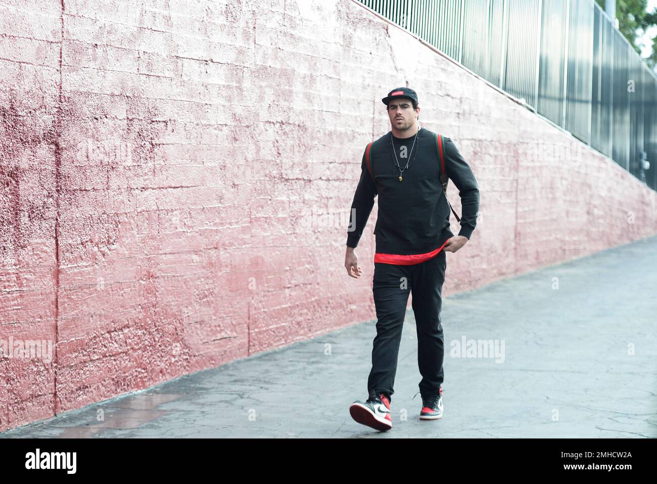 Los Angeles Rams tight end Tyler Higbee arrives before an NFL football ...