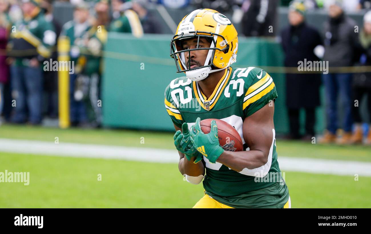 Green Bay Packers' Tyler Ervin catches a ball before an NFL football ...