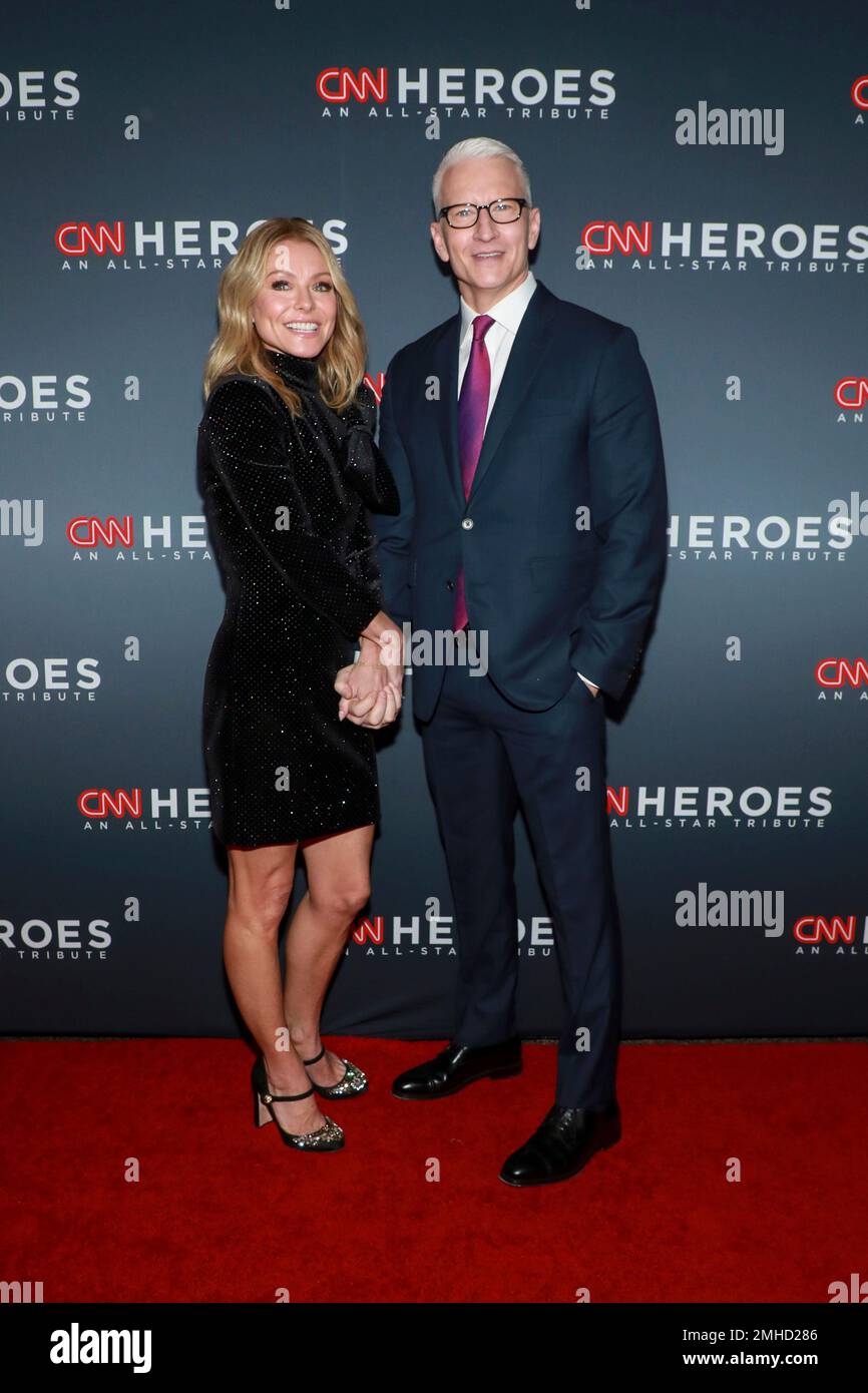 Kelly Ripa and Anderson Cooper attend the 13th annual CNN Heroes: An ...