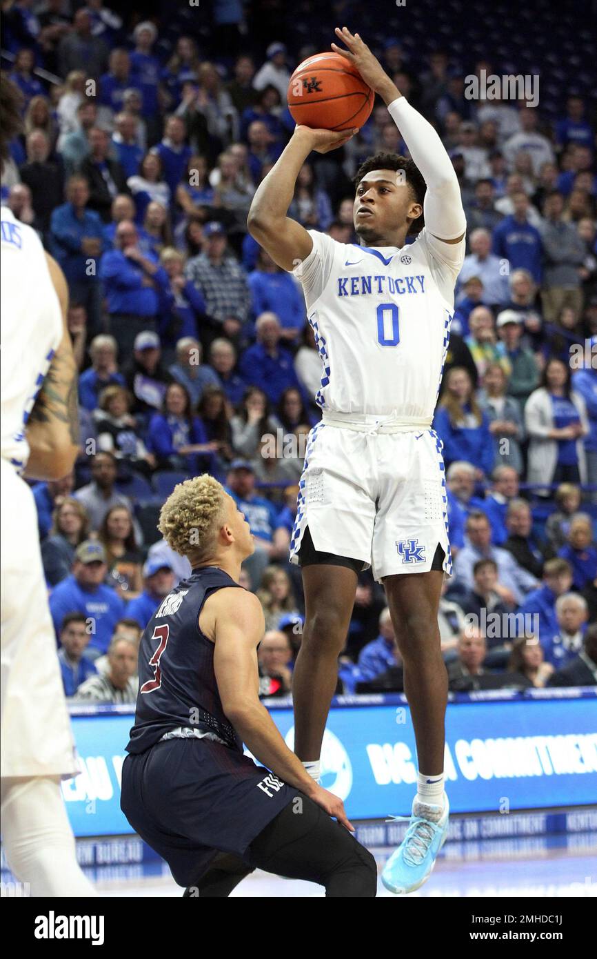 Kentucky's Ashton Hagans (0) shoots near Fairleigh Dickinson's Jahlil ...