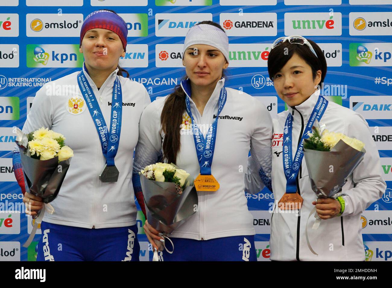 From left, silver medalist Russia's Daria Kachanova, gold medalist ...