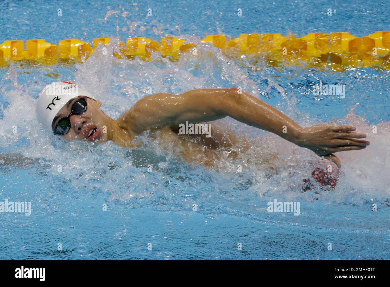 Vietnam's Nguyen Huu Kim Son swims in the men's 400m freestyle final ...