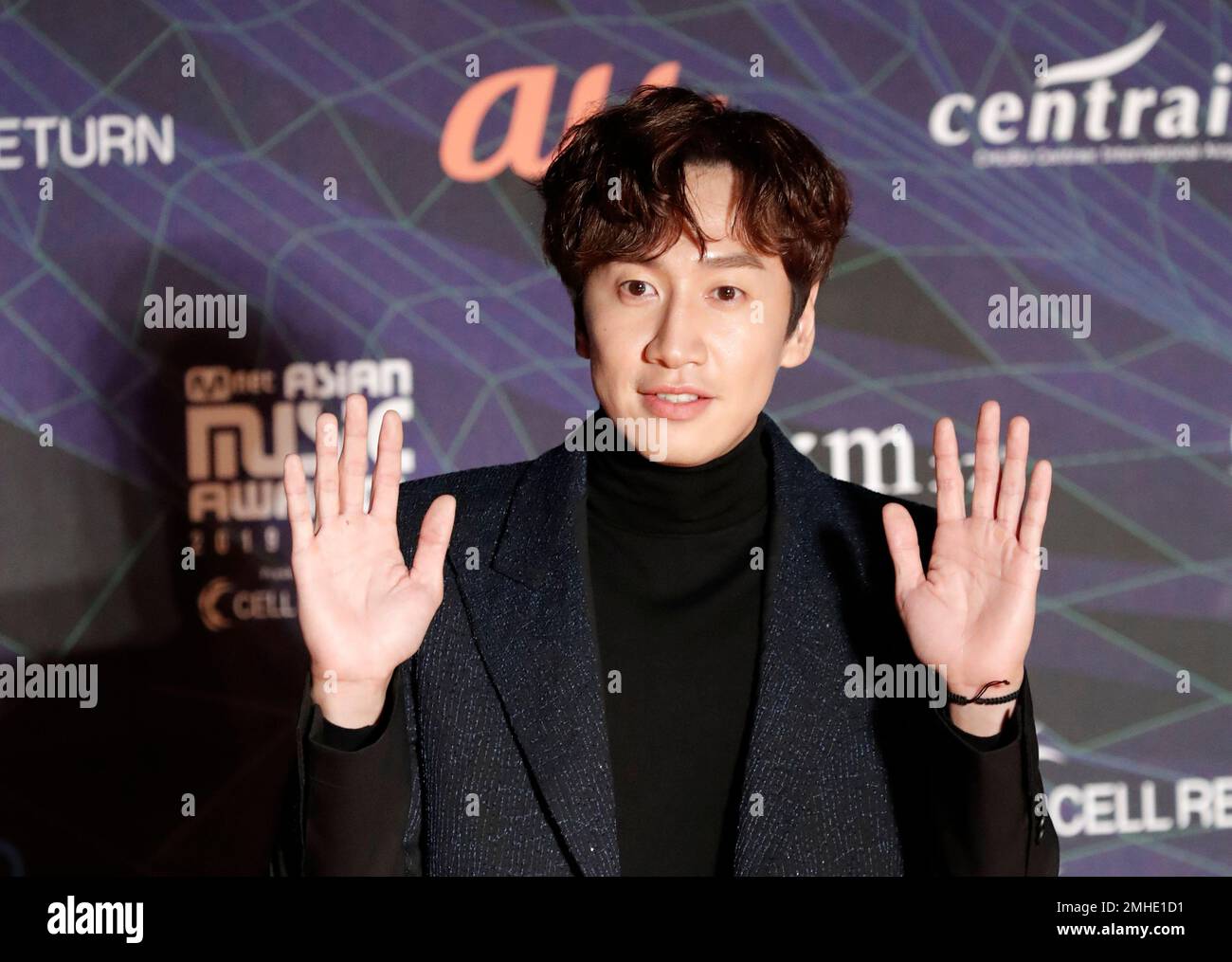 Lee Kwang Soo Model Walk