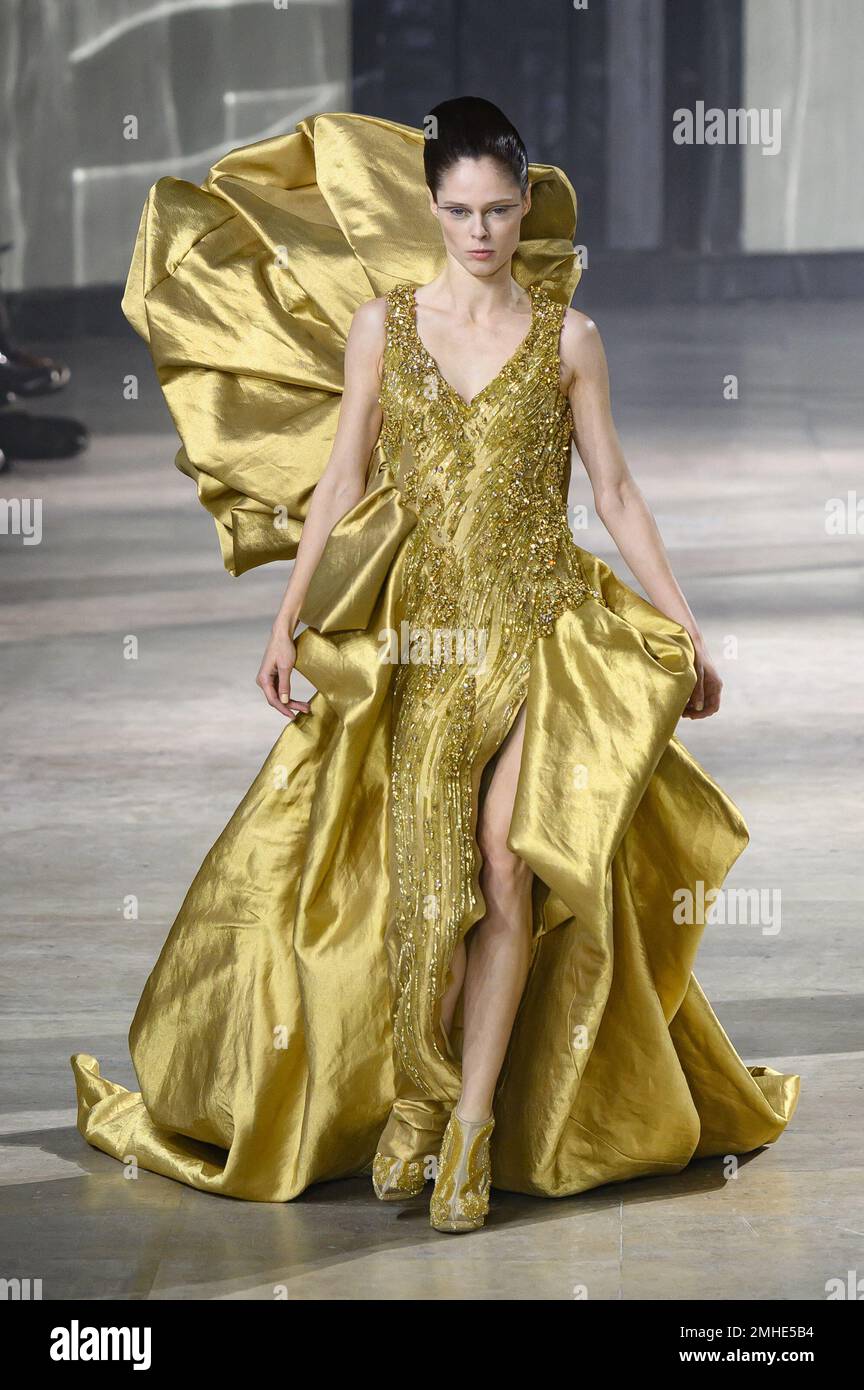 Coco Rocha walks the runway during the Gaurav Gupta Haute Couture 2023 ...