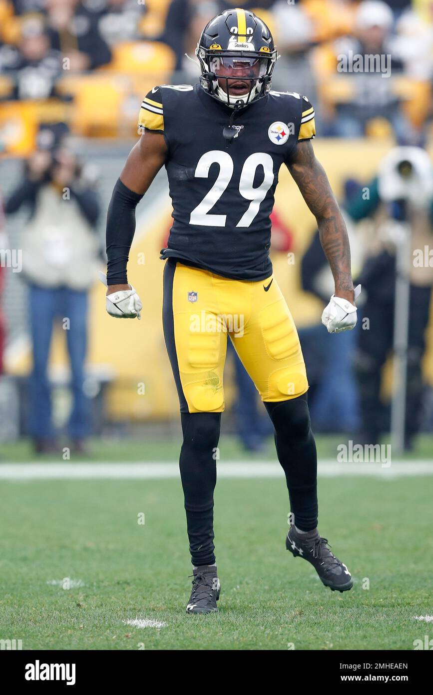Pittsburgh Steelers defensive back Kam Kelly (29) plays against the ...