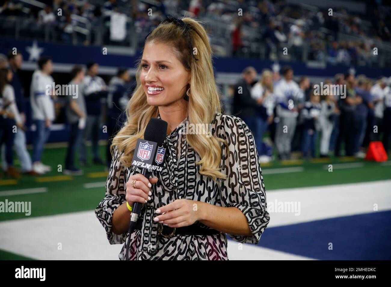 NFL Network reporter Jane Slater reports from an NFL football game ...