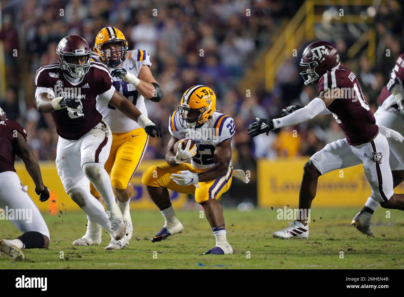 LSU running back Clyde Edwards-Helaire (22) carries in the first half ...