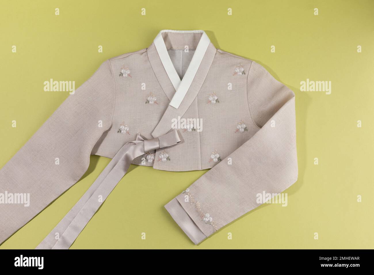 collection of korean traditional objects hanbok jeogori Stock Photo - Alamy