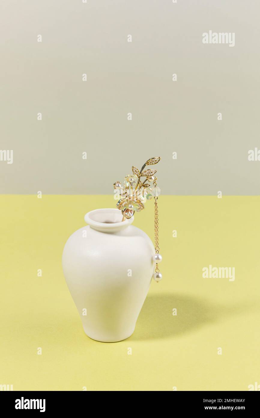 collection of korean traditional objects pottery and binyeo Stock Photo ...