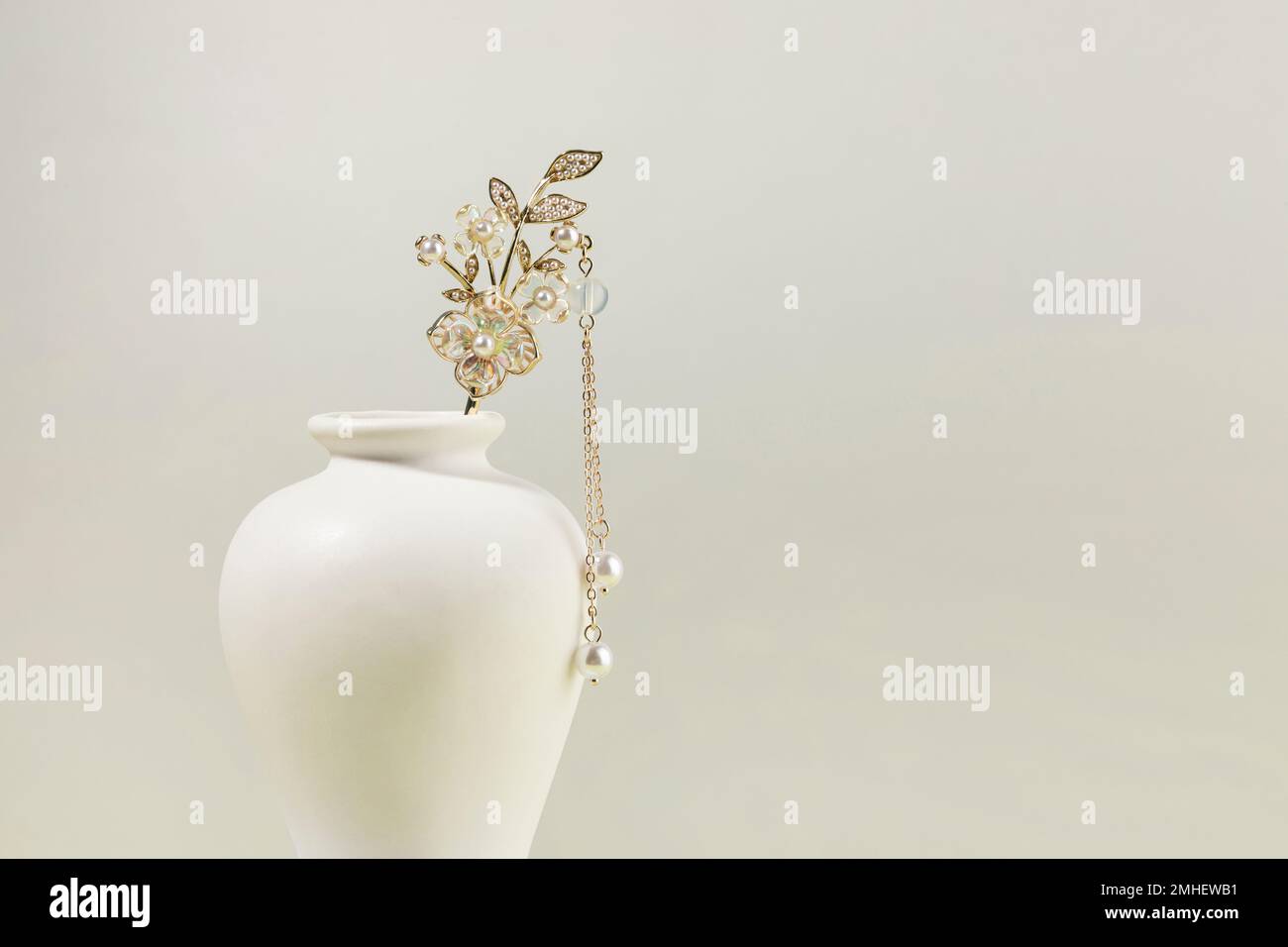 collection of korean traditional objects pottery and binyeo Stock Photo ...