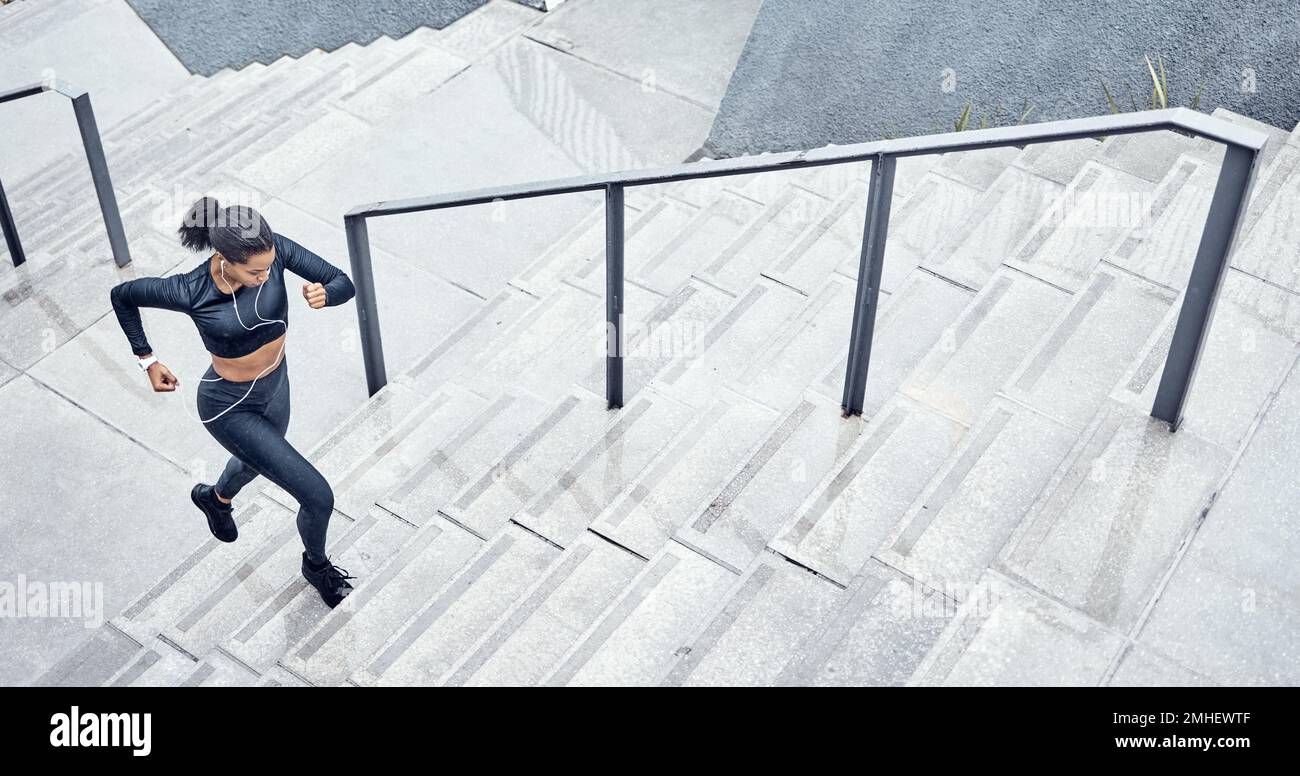 Slim fitness woman running hi-res stock photography and images - Alamy