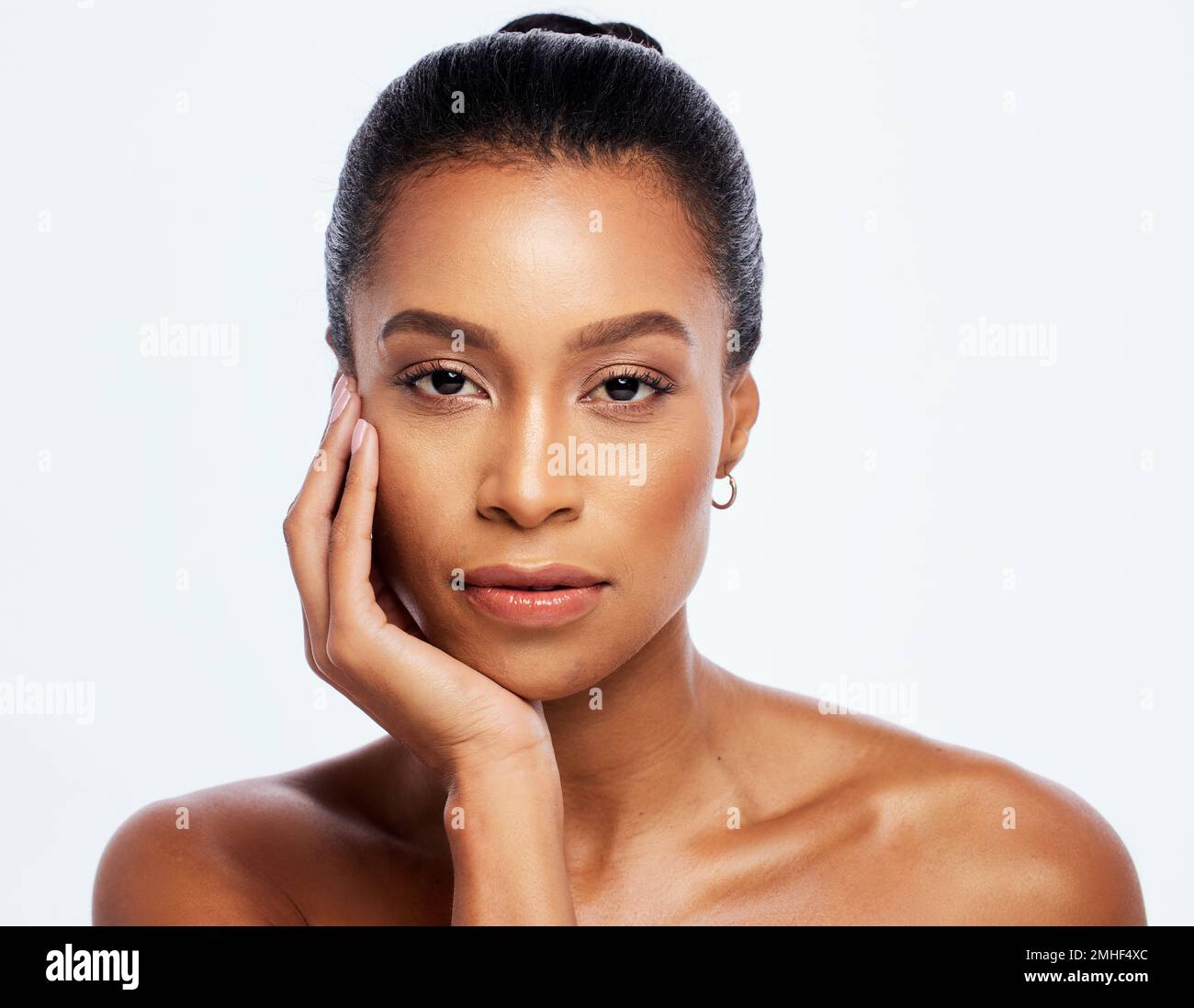 Black female beauty face clean hi-res stock photography and images - Alamy