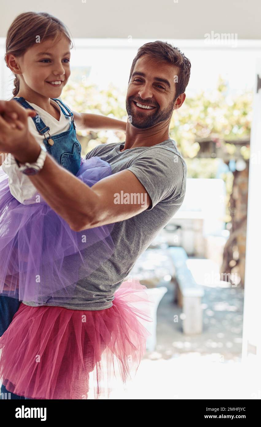 Daddy daughter dance hi-res stock photography and images - Alamy