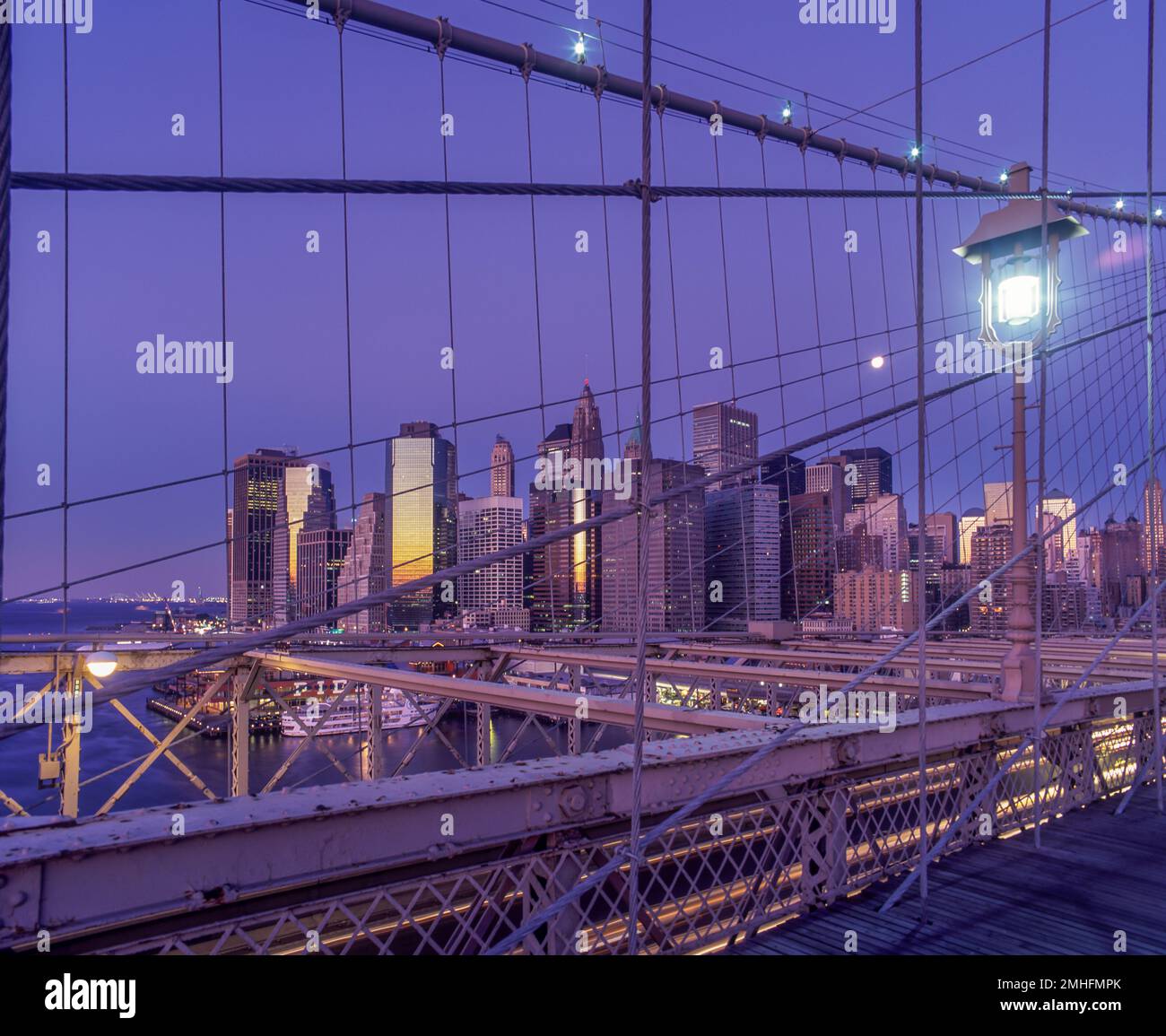 2001 HISTORICAL BROOKLYN BRIDGE (©J & W ROEBLING 1883) DOWNTOWN SKYLINE ...