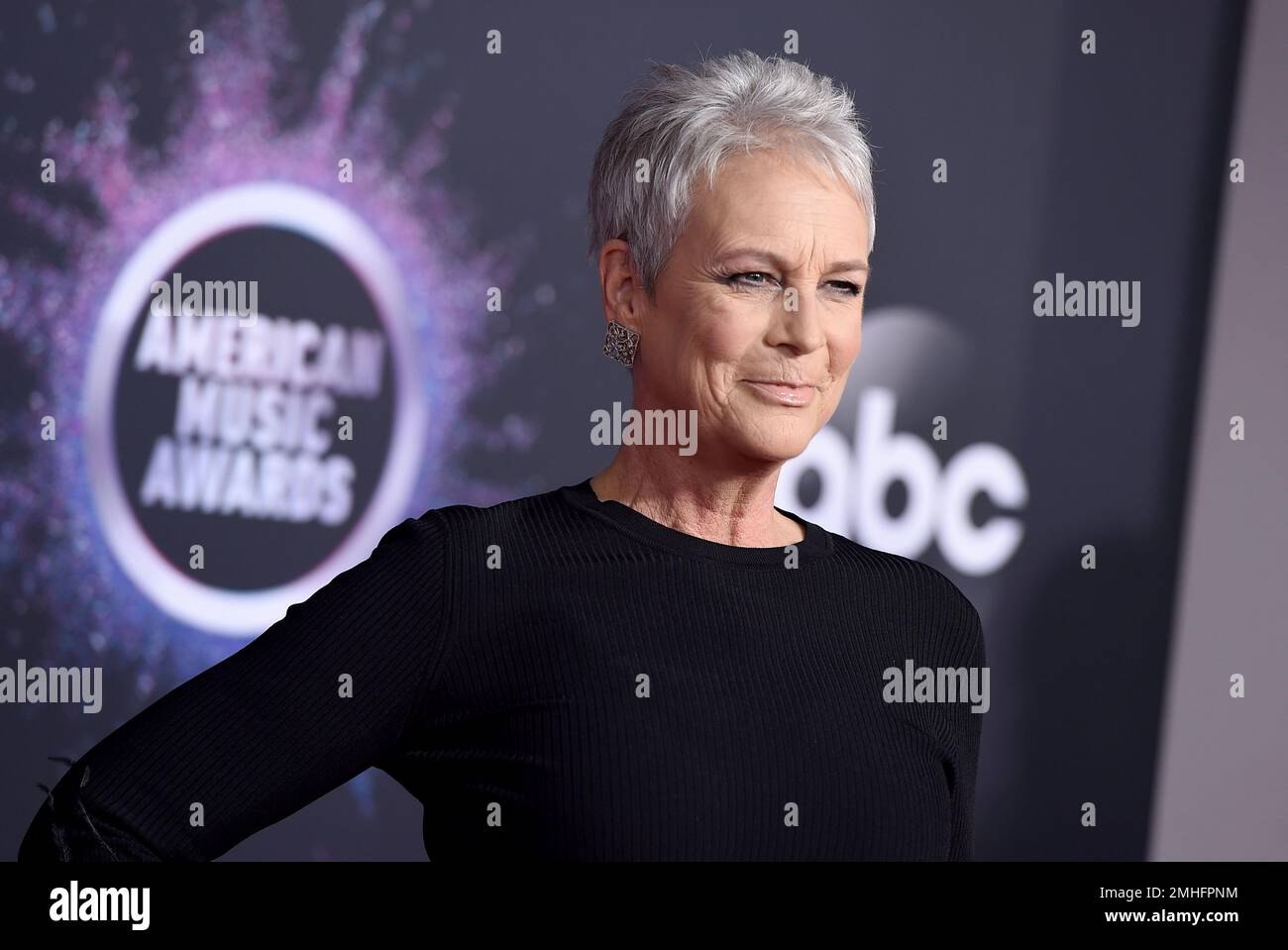Jamie Lee Curtis arrives at the American Music Awards on Sunday, Nov ...