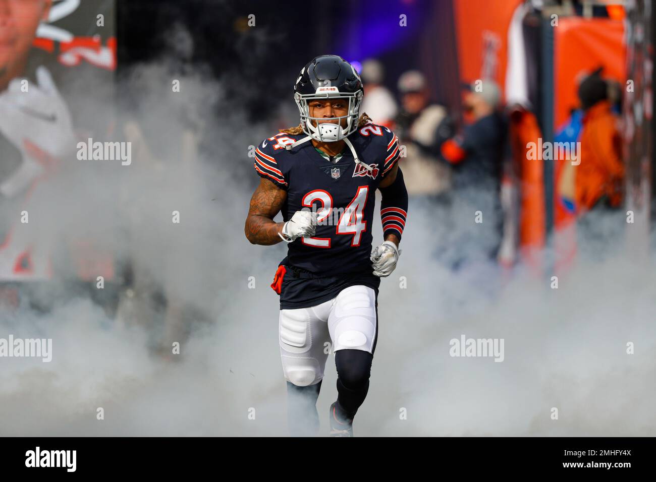 Chicago Bears cornerback Buster Skrine (24) takes the field an NFL ...