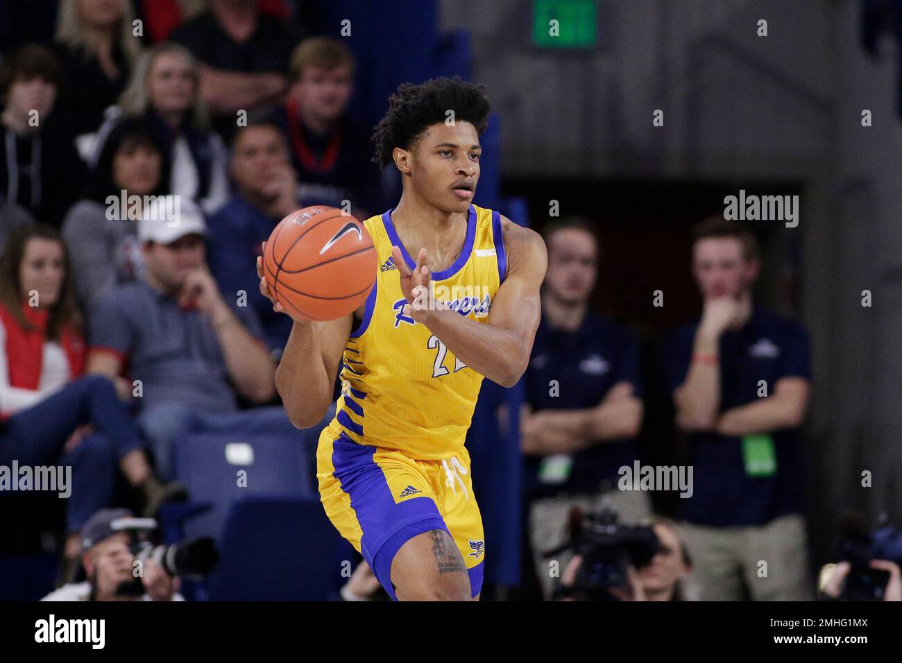 Cal State Bakersfield guard Justin McCall passes the ball during the ...