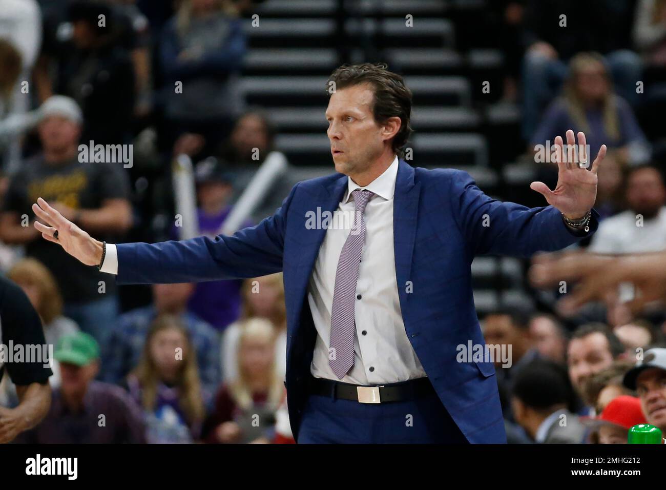 Utah Jazz coach Quin Snyder gestures during the second half of the team ...