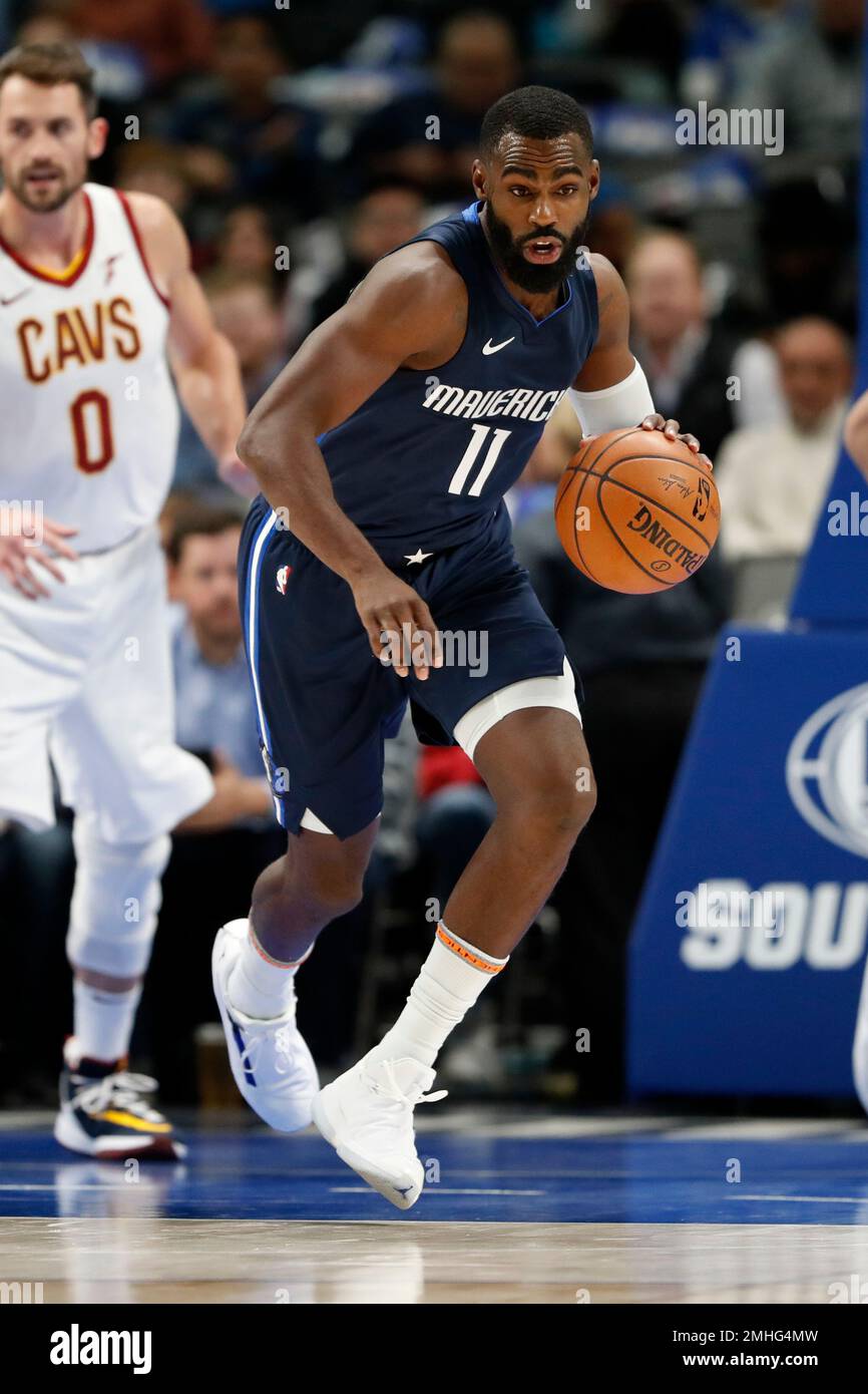 Dallas Mavericks' Tim Hardaway Jr. (11) advances the ball up court ...