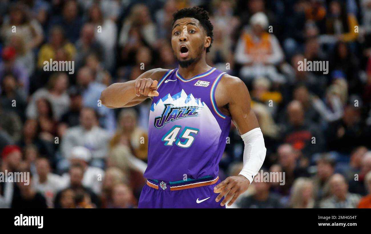 Utah Jazz guard Donovan Mitchell (45) directs his team in the second ...