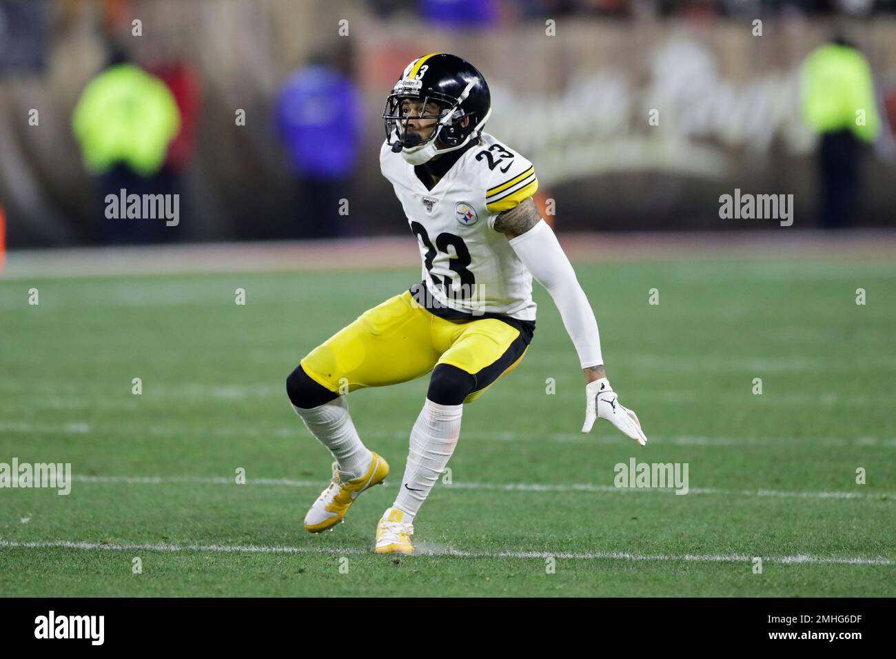 Pittsburgh Steelers cornerback Joe Haden (23) plays against the ...