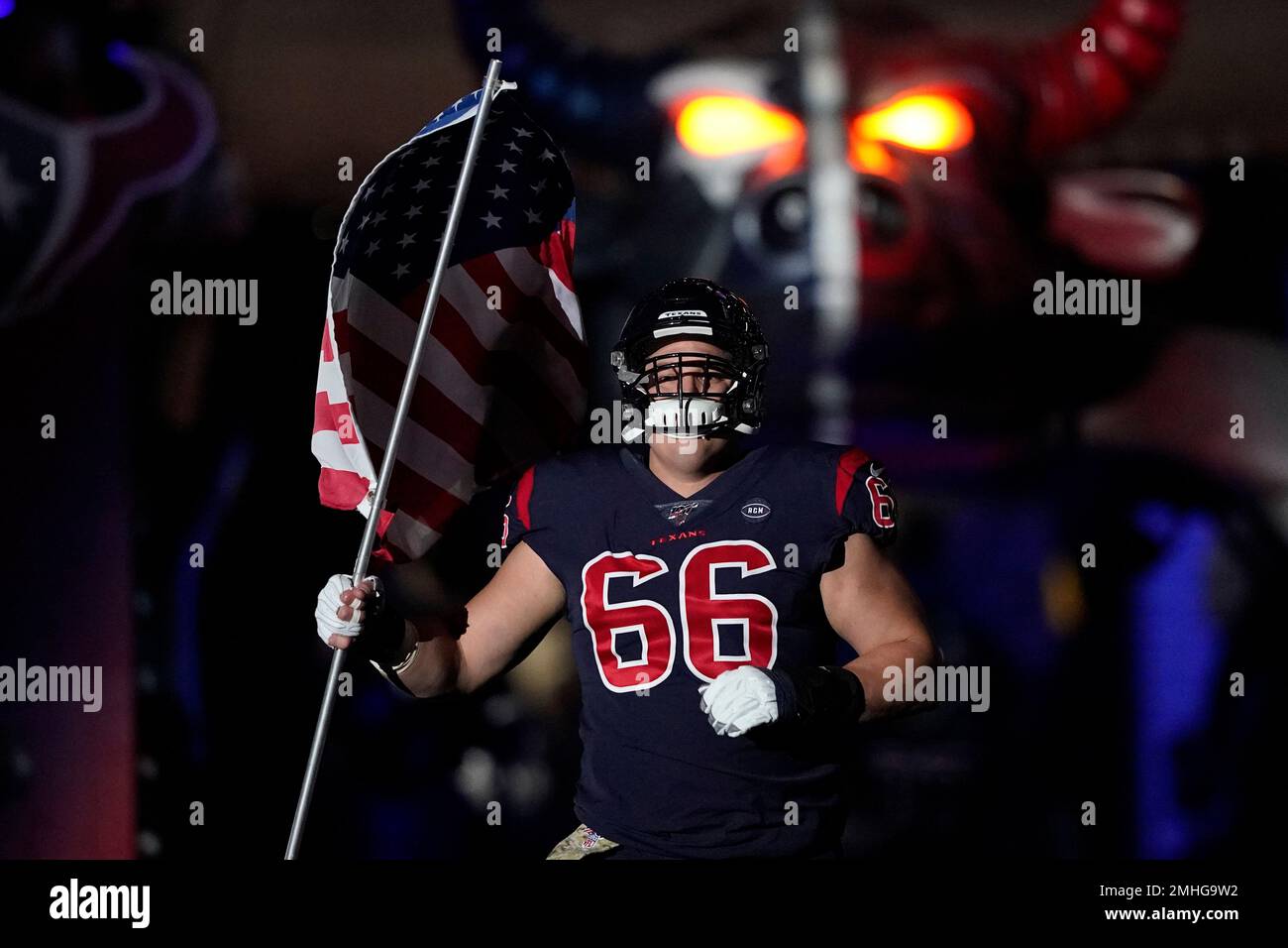 Houston Texans center Nick Martin (66) before an NFL football game ...