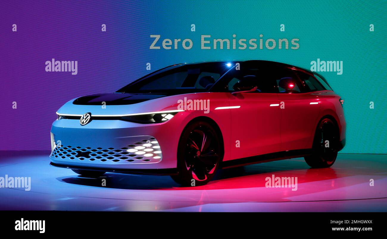 Volkswagen unveils its VW I.D. Space Vizzion autonomous electric ...