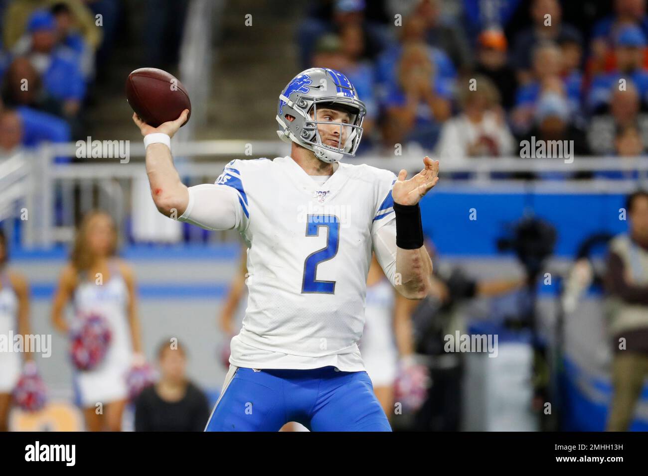 Detroit Lions quarterback Jeff Driskel throws against the Dallas ...