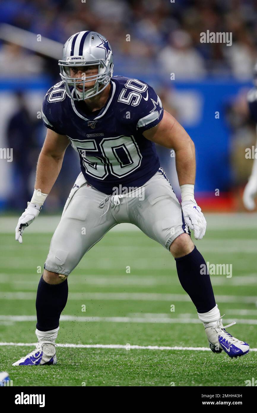 Dallas Cowboys outside linebacker Sean Lee (50) lines up against the ...